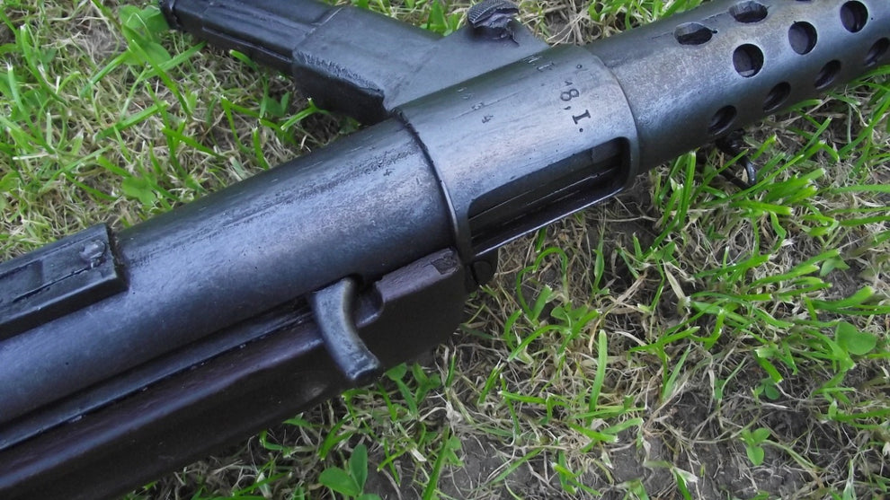 MP 18 SMG - Rubber Prop Gun – Shoot & Scoot